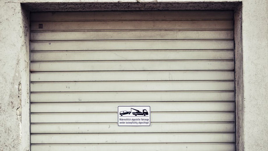 Wat als er een auto voor je oprit of garagepoort s... | Gocar.be