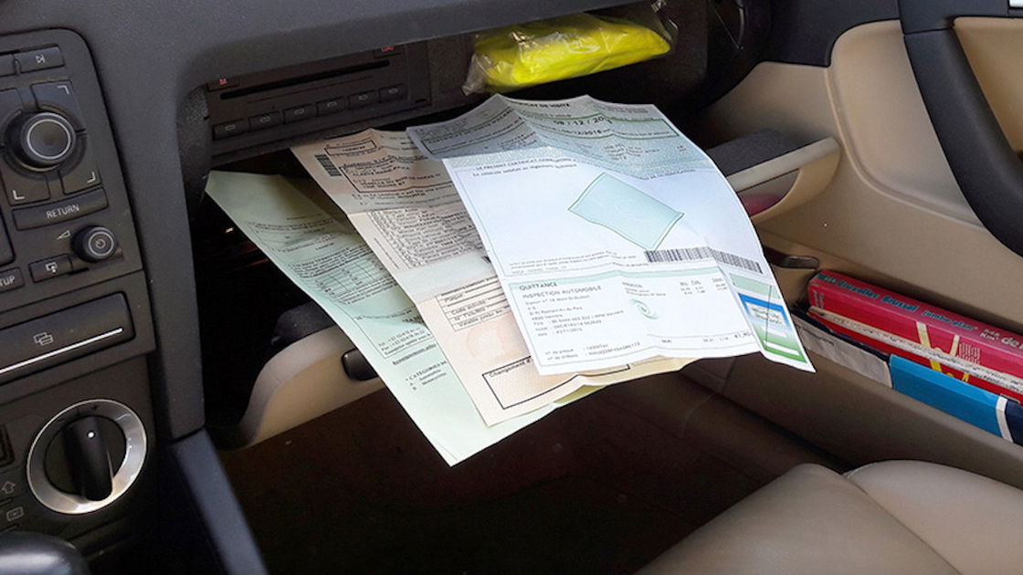 Quels sont les documents qui doivent absolument se... | Gocar.be