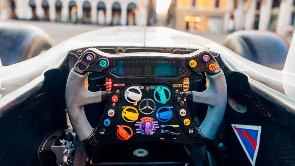 Record voor eerste Mercedes F1-auto van Lewis Hami... | Gocar.be