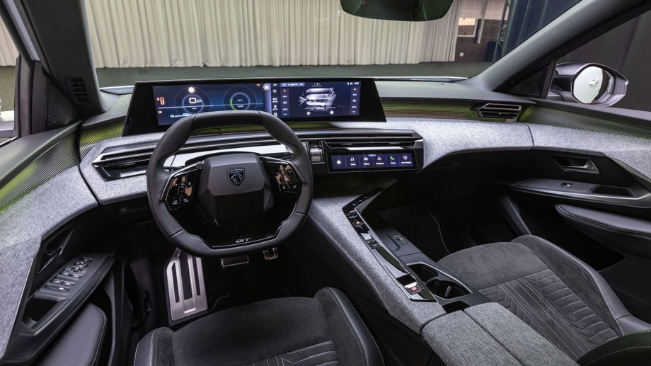 La Peugeot E-5008 combine moteur électrique et sep... | Gocar.be