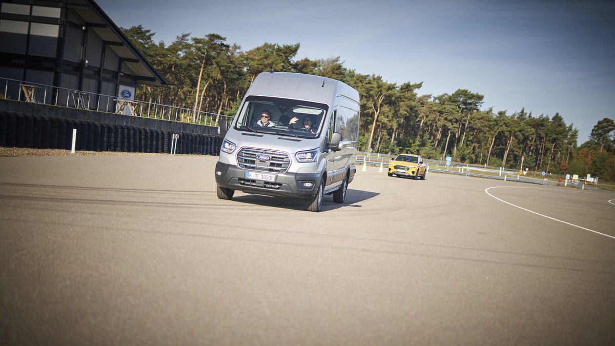 Is het testcentrum van Ford in Lommel in gevaar? - Business AM